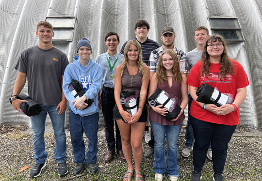 4-H recognizes 10-year members on opening night | News Banner