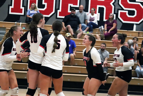 Tigers pull off epic two-set comeback to defeat Raiders | News Banner